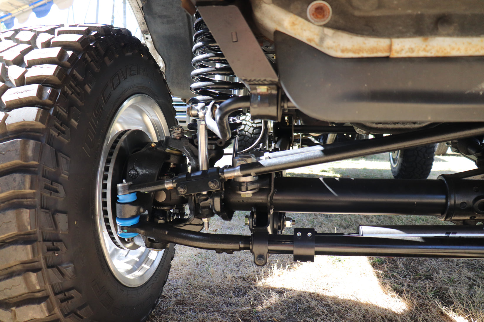 92-97 Ford Over The Top Track Bar conversion for 05+ Coil Swap – Sky's ...